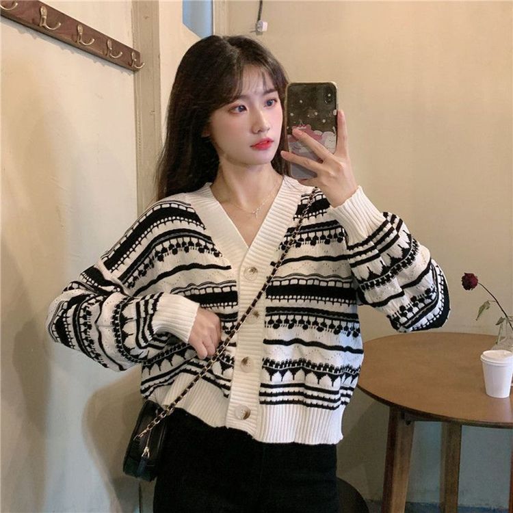여성 캐주얼 웨이브라인 브이넥 가디건 스웨터 화이트 홈플러스 택배배송