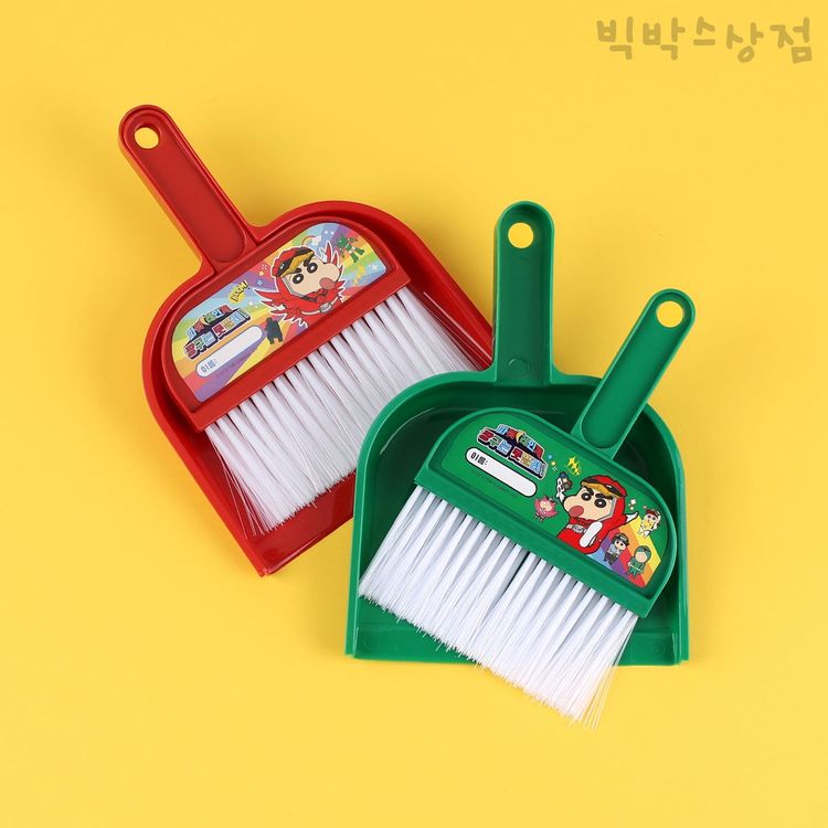 짱구 청소도구세트 1p 랜덤 짱구는못말려 캐릭터 어린이빗자루세트 미니빗자루 쓰레받기 청소습 홈플러스 택배배송