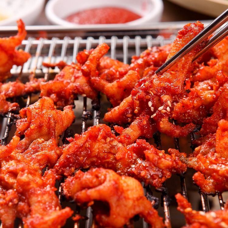 숯불 직화구이 매운 무뼈 닭발 250g 1팩 술안주 캠핑용 홈플러스 택배배송