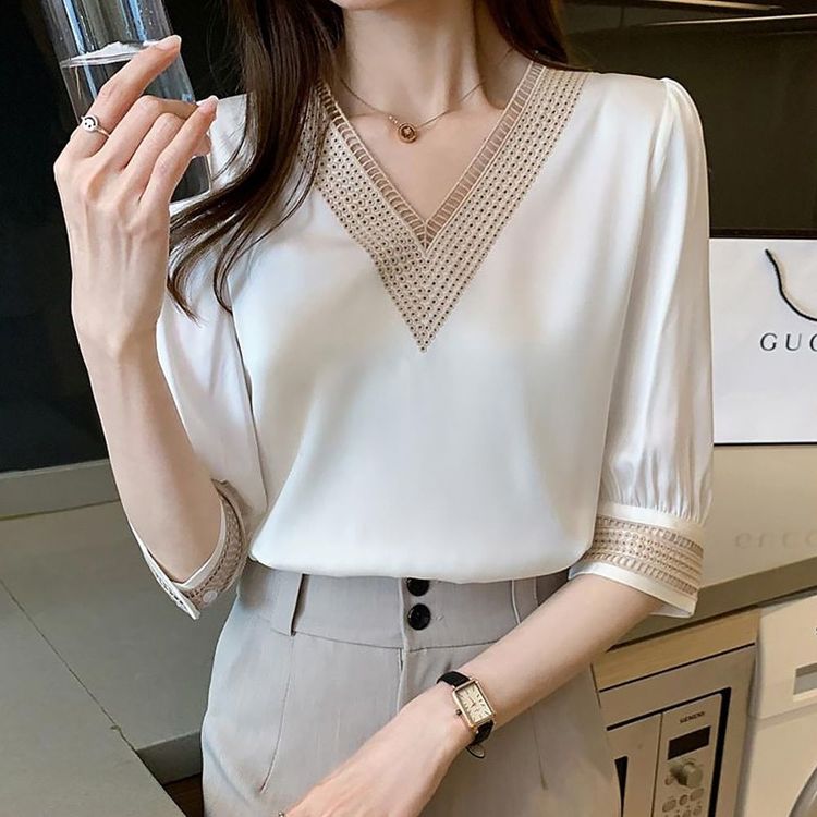 베이직 실용적인 N6213acb5b2 브이넥 세련된 봄 여름 5부 블라우스 오피스룩 홈플러스 택배배송