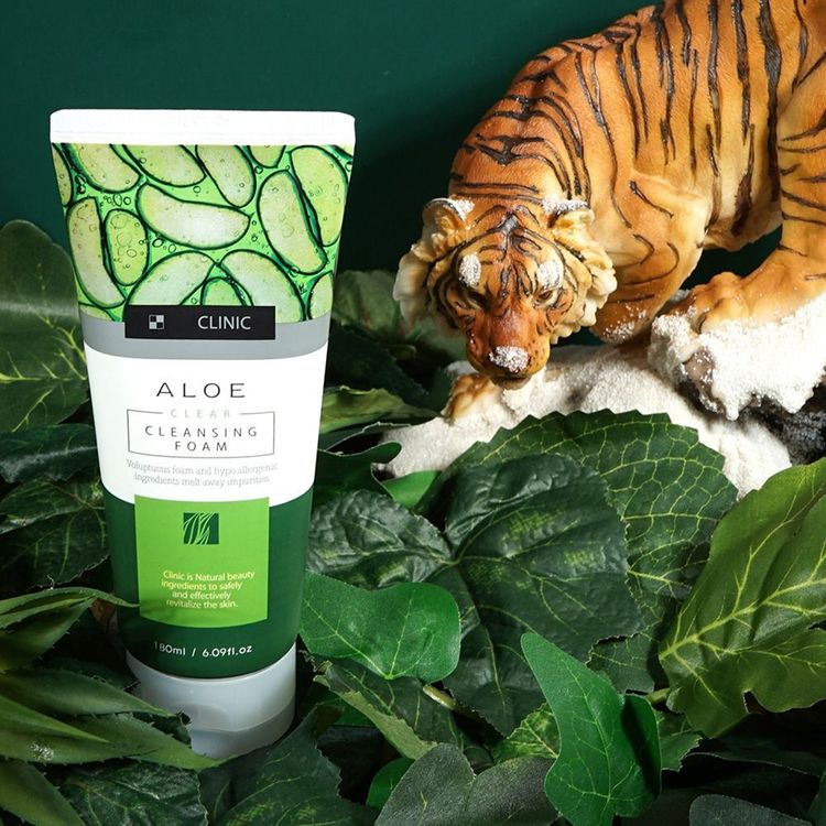 촉촉 깨끗한피부 유수분밸런스 클렌징폼 180ml 알로에 홈플러스 택배배송
