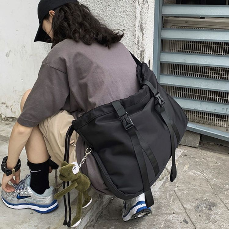 스트리트 캐주얼 가방 블랙 숄더백 Tk P037 핀치카스 홈플러스 택배배송