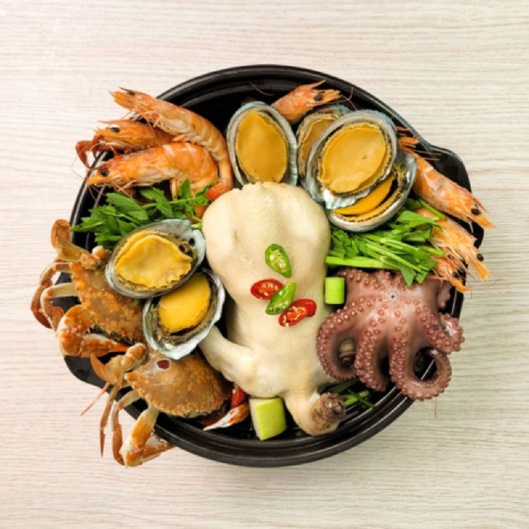 해신탕 밀키트 4인분닭 약초1팩 돌문어 전복6미 새우15미 삼점게3미 칼국수 구성 홈플러스 택배배송