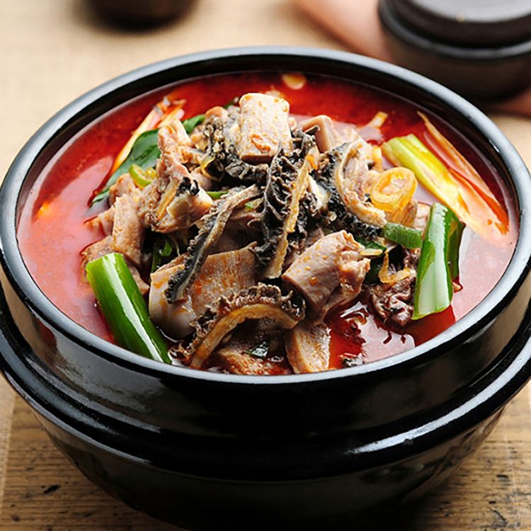가마솥으로 끓인 시래기 소내장탕 630g X 3팩 홈플러스 택배배송