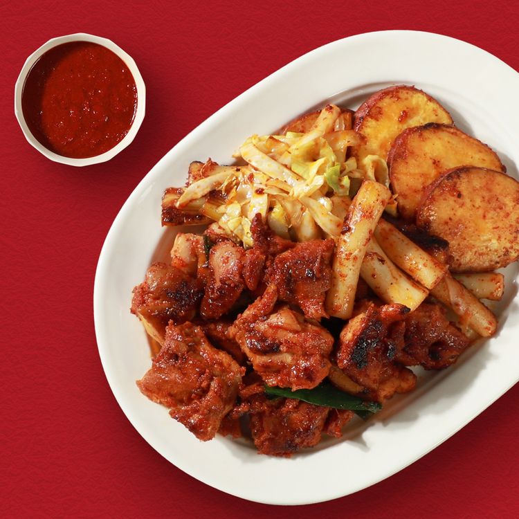 큰품닭갈비 통닭다리살로 만든 순살 춘천닭갈비 1kg X 2팩 소스 1봉 홈플러스 택배배송