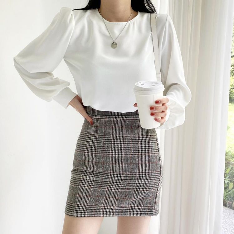 여자 단정한 정장룩 프릴 퍼프긴팔 무지 블라우스 홈플러스 택배배송
