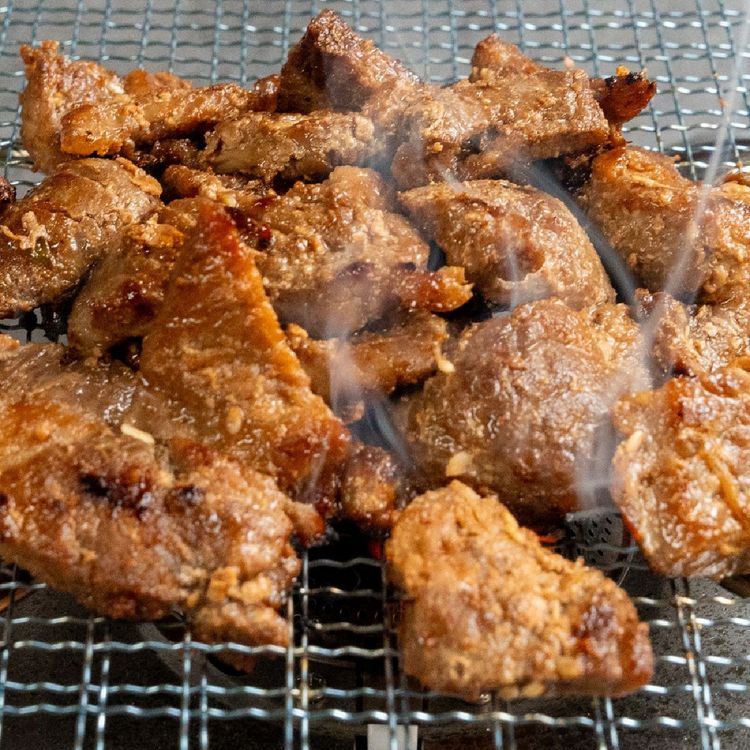 식탁예찬 20년 전통 국내산 양념 돼지갈비 부드러운 목전지 300g X 8팩 홈플러스 택배배송