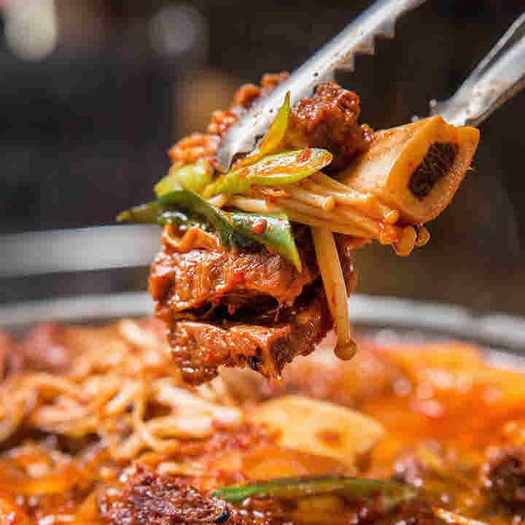 삼삼한 매운소 국물갈비찜700g1 2인분즉석조리간편조리제품 홈플러스 택배배송
