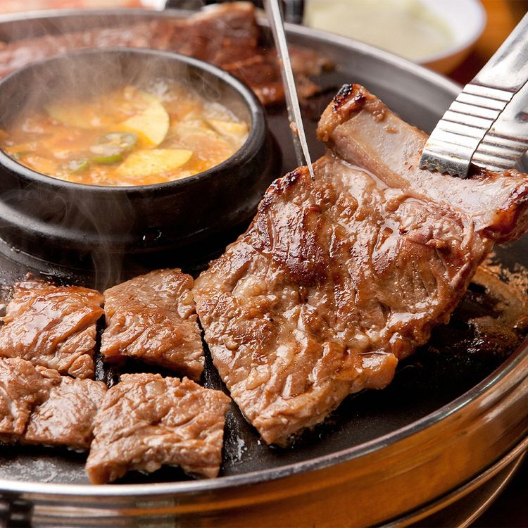 혼밥왕 수제 돼지 왕갈비 1kg 뼈 삼겹살 구이 혼술 혼밥 간편 캠핑요리 집들이 음식 홈플러스 택배배송