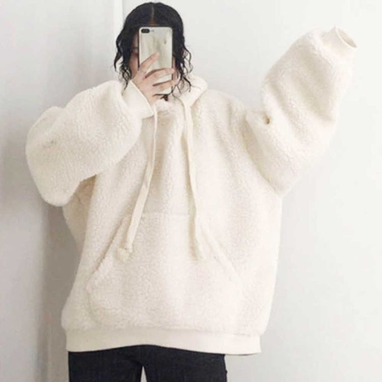 연말 모임 캐주얼 후드티 양털 기모 티셔츠 패션 코디 홈플러스 택배배송