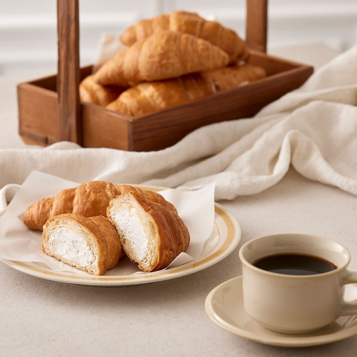 밀크앤허니 생크림 크로와상 1팩 (70g x 8개입) | 홈플러스 택배배송