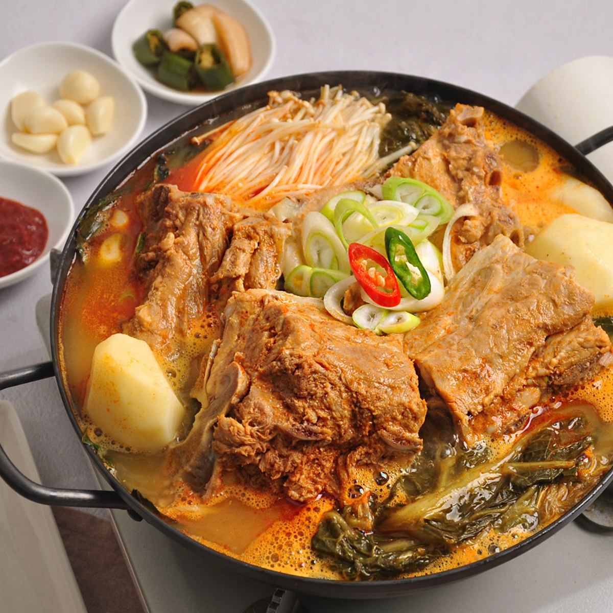 대왕 백감자탕 3kg 4인분 푸짐한 대용량구성 홈플러스 택배배송